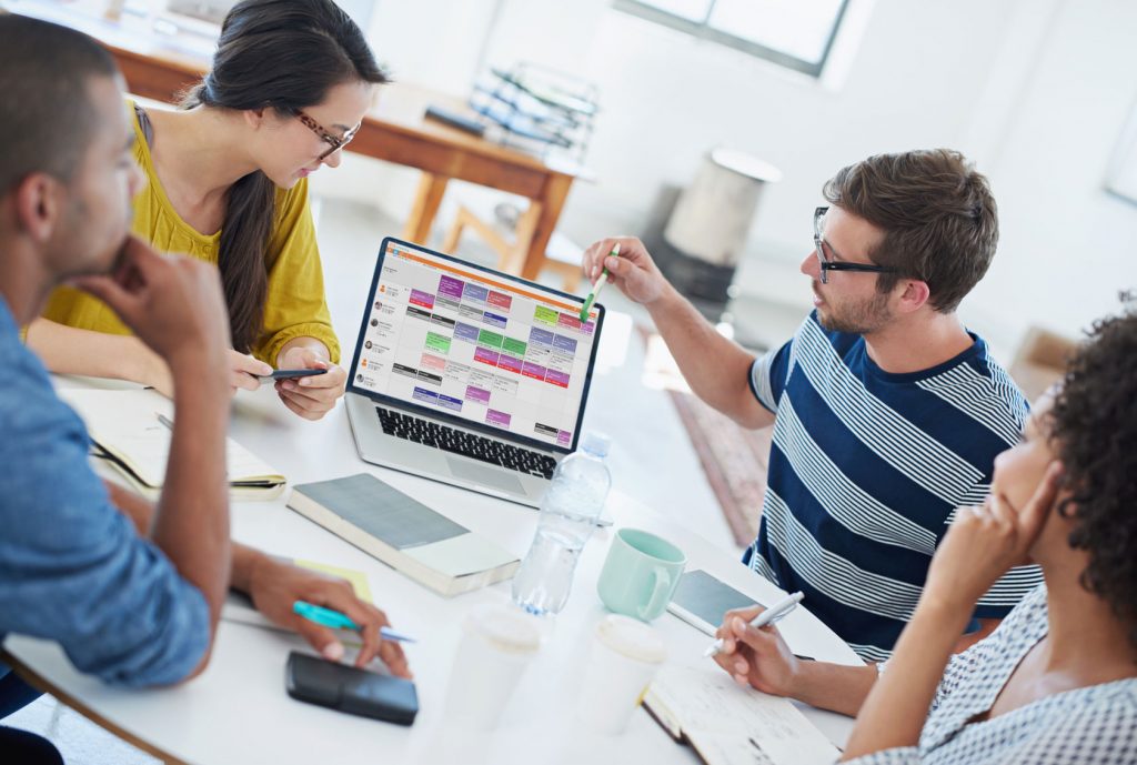 Sirenum Scheduling Hero Image - Sirenum by Bullhorn